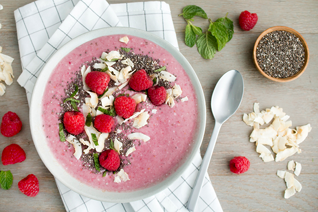 Vegan Coconut-Raspberry Smoothie Bowl | InThe Raw® Sweeteners